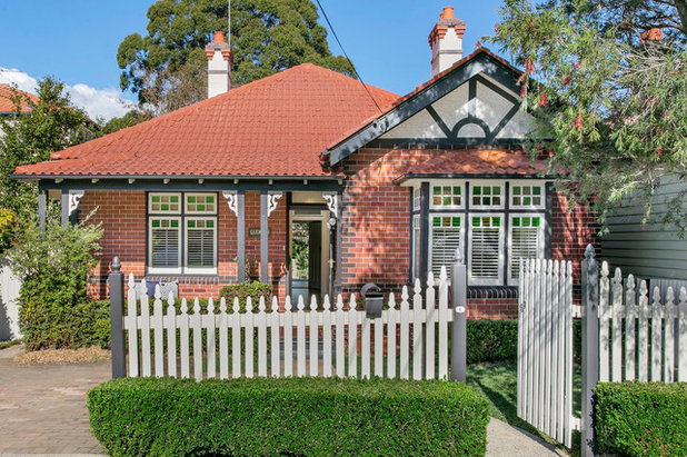 9 Expert Ways to Improve a Dull Exterior Brick Wall | Houzz AU