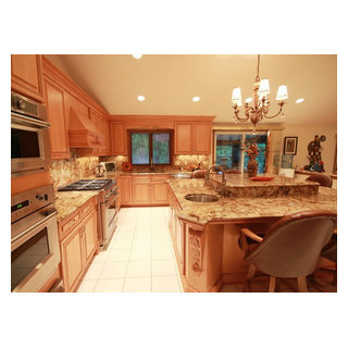 Brookfield Kitchen with New Kitchen and Ceiling - Kitchen - Milwaukee ...