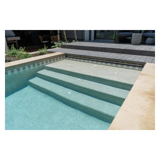 Texas Tiny Pools: Greyscale Striped Pool Waterline - Modern - Pool ...