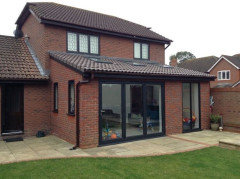 Exterior colour refresh for late 80s brick home | Houzz AU