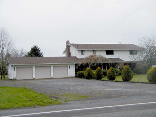 Easy updates for this 70's home exterior? | Houzz Forum