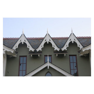 Gothic Revival Exterior Millwork - Traditional - Dallas - by Hull ...