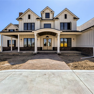 75 Yellow Board and Batten Exterior Home Ideas You'll Love - July, 2022 ...