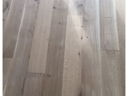 Does this look like white oak "Select" grade hardwood floors?