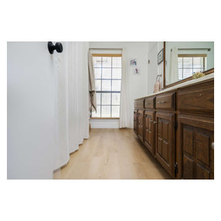 Soho Base | Modin Rigid LVP Collection Customer Space | San Antonio, TX ...