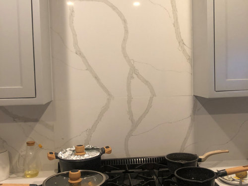 Quartz Backsplash and Countertops seams