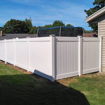 75 Vinyl Fence Landscaping Ideas You'll Love - April, 2022 | Houzz