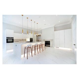 Luxury Chelsea Kitchens for Cadogan Estate - Modern - Kitchen - London ...