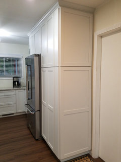 Kitchen cabinet and drawer hardware