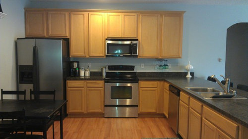 Please help, my poor kitchens walls have been painted 4 times. I can't ...