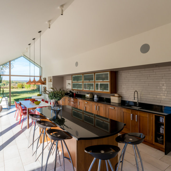 75 Beautiful Large Kitchen Ideas and Designs - April 2024 | Houzz UK