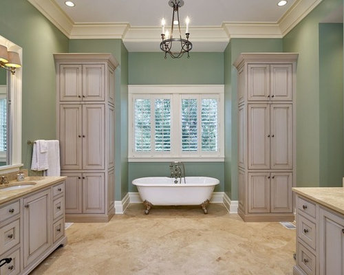 Best Traditional Master Bathroom Design Ideas & Remodel Pictures | Houzz