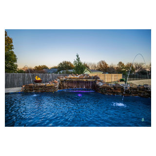 Selah Pools | 2021 Build of the Year - Rustic - Pool - Dallas - by ...