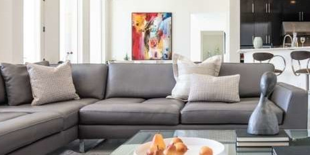 Cantoni Sectional Sofa | Baci Living Room