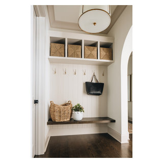 Coastal Chic - Beach Style - Entry - Chicago - by Timber Trails ...