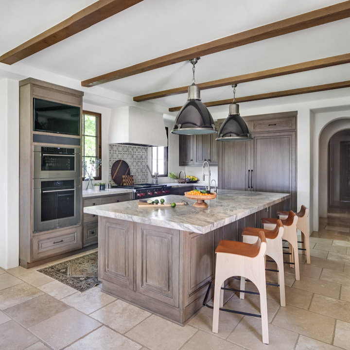 75 Beautiful Kitchen with Travertine Floors Ideas & Designs - June 2025 ...