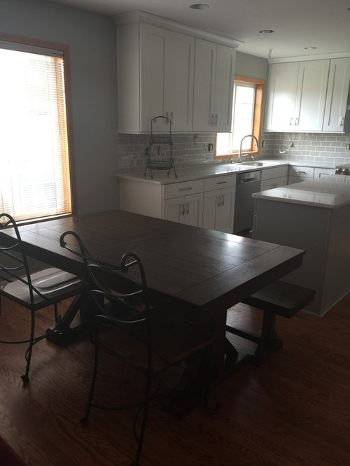 Kitchen table shape/size/placement