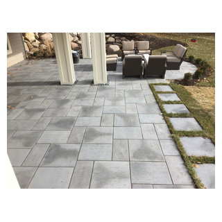 Craftsman Courtyard - Craftsman - Omaha - by Canopy Gardens | Houzz