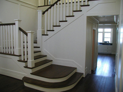 Curved Landing | Houzz