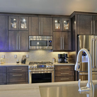 75 Beautiful Tropical Kitchen Pictures & Ideas | Houzz