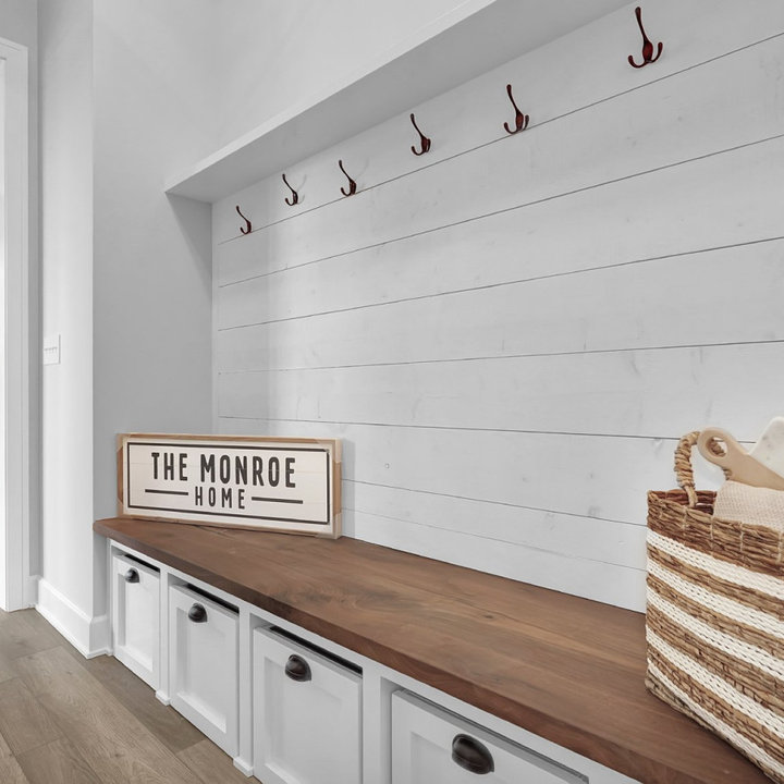 75 Shiplap Wall Hallway Ideas You'll Love - September, 2025 | Houzz