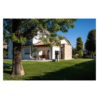 Prestigiosa dimora in legno - Traditional - Exterior - Other - by ...