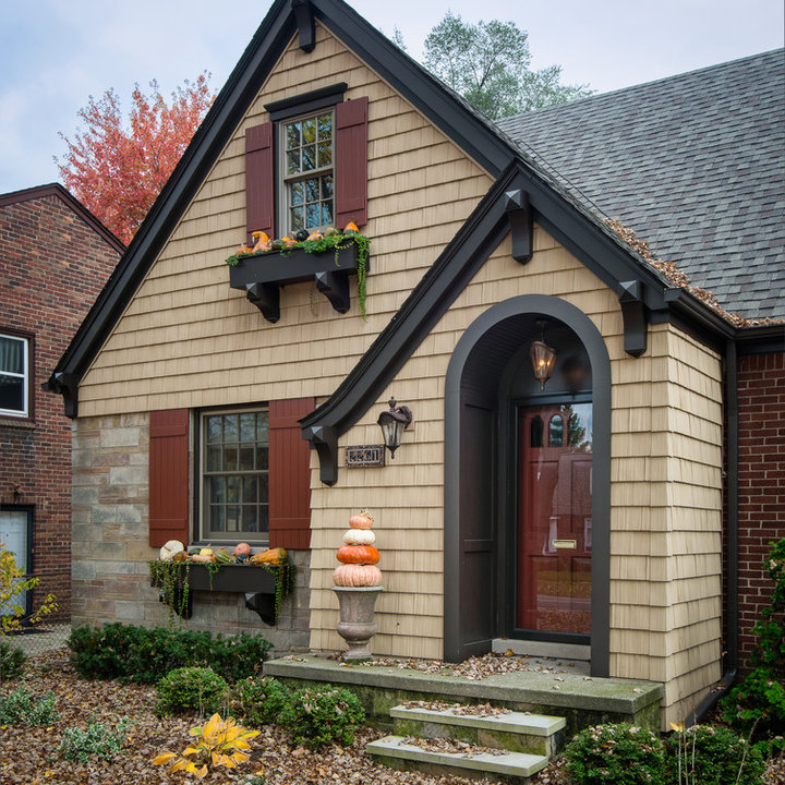 75 Small Gable Roof Ideas You'll Love - December, 2025 | Houzz