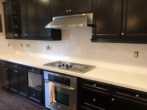 Paint suggestion for white backsplash and alabaster quartz