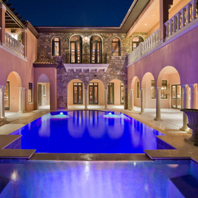 Italian Courtyards - Photos & Ideas | Houzz