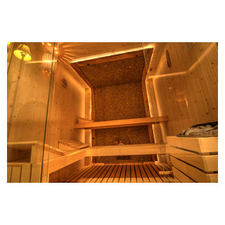 Privat Spa mit Alm Feeling - Landhausstil - Badezimmer - München - von ...