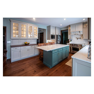Two-Toned Kitchen with Contrasting Mixed Quartz and Wood Countertops ...