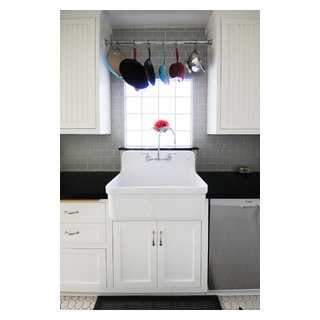 Simple Kitchen - Country - Kitchen - Sacramento - by QUINLAN AND REED ...