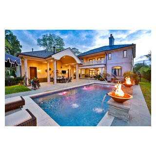 Park Ridge, IL Rectilinear Swimming Pool with Interior Hot Tub ...