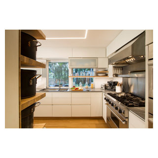 EXPANDING KITCHEN BEYOUND IT'S FOUR WALLS / Architecture - Interior ...