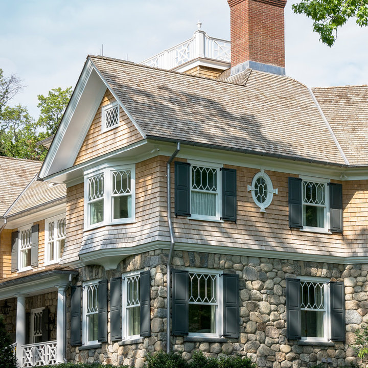 75 Beautiful Exterior with a Hip Roof Ideas & Designs - July 2025 ...