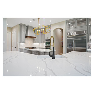 Chivary Oaks - Transitional - Kitchen - Houston - by SCM Design Group ...