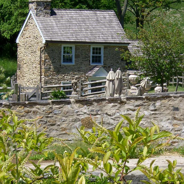 Stone Cottage - Photos & Ideas | Houzz