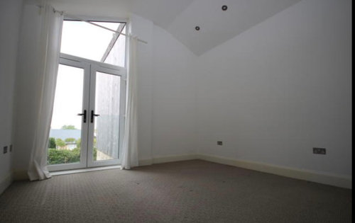 wonky window coverings?