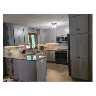 Homecrest Maple Arbor Willow - Kitchen - Bridgeport - by Design Center ...
