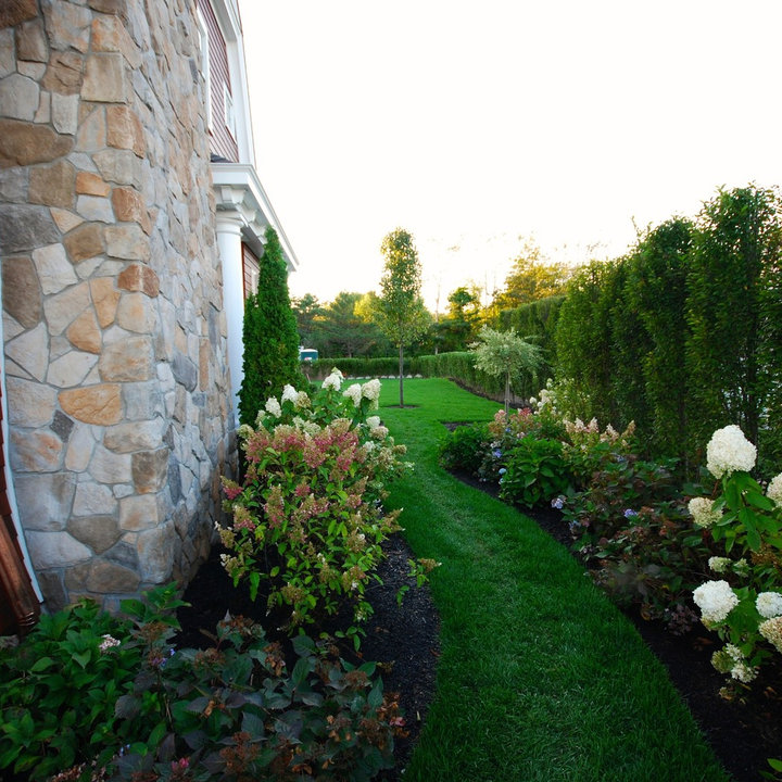 75 Front Yard Formal Garden Ideas You'll Love - October, 2025 | Houzz