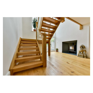Oak open tread staircase with glass balustrade - Contemporary ...