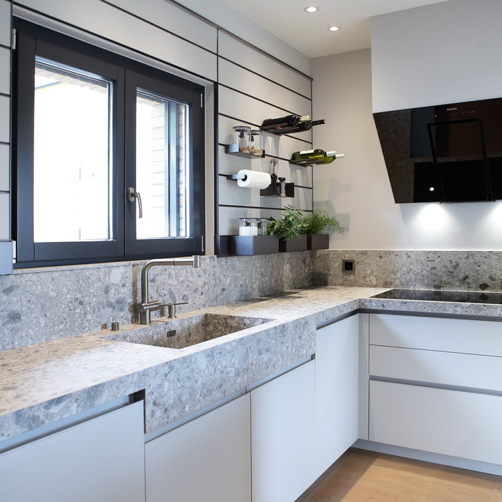 75 Beautiful Kitchen with Terrazzo Benchtops and Grey Benchtop Ideas ...