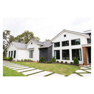 Modern Farmhouse with Golf Simulator - Farmhouse - Exterior - Houston ...