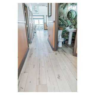 Yuzen Signature | Modin Rigid LVP Collection Eclectic Customer Space ...