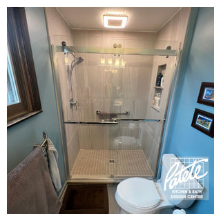 Modern Coastal Bathroom - Beach Style - Bathroom - Other - by Patete ...