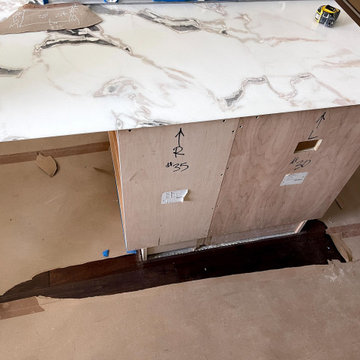 Waterfall Leg Island - Photos & Ideas | Houzz