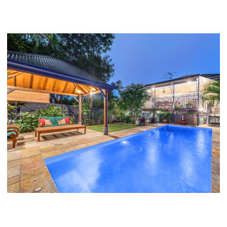 Queenslander Cottage Outdoor pool and Sala - Asian - Pool - Brisbane ...