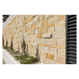 3 heights split face walling sandstone project at Goodwin Farrer ...