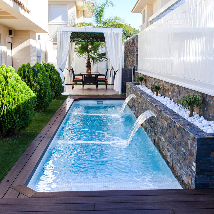 75 Side Yard Pool Ideas You'll Love - February, 2026 | Houzz