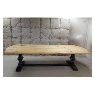 Old Oak Trestle Table With Arched Ends - Landhausstil - Boston - von ...